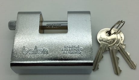 Baton 80mm armoured sliding shackle padlock - Keyed to differ